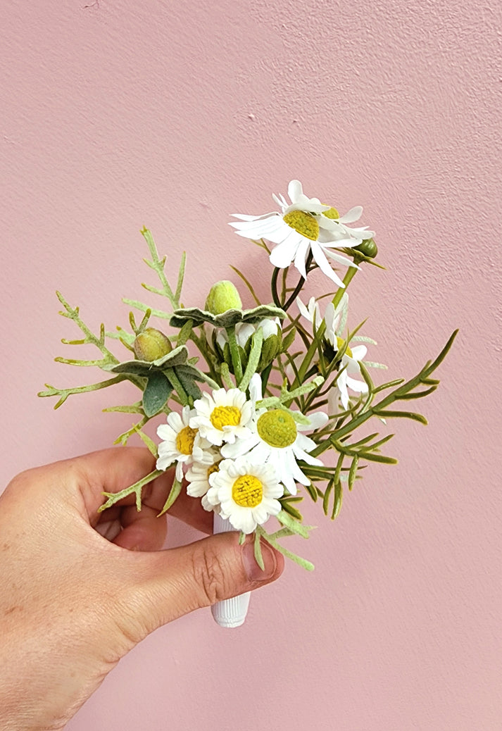 Darling Daisy - Buttonhole – Gather Botanical